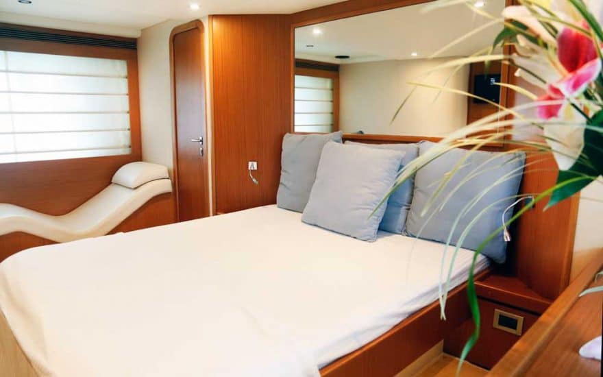 Yate 002 – Master Cabin -YatesCartagena.com