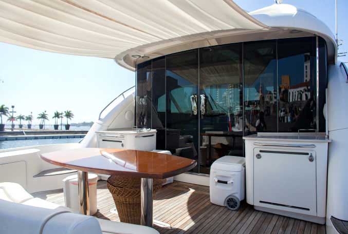 Yacht Sea Ray 004-Table